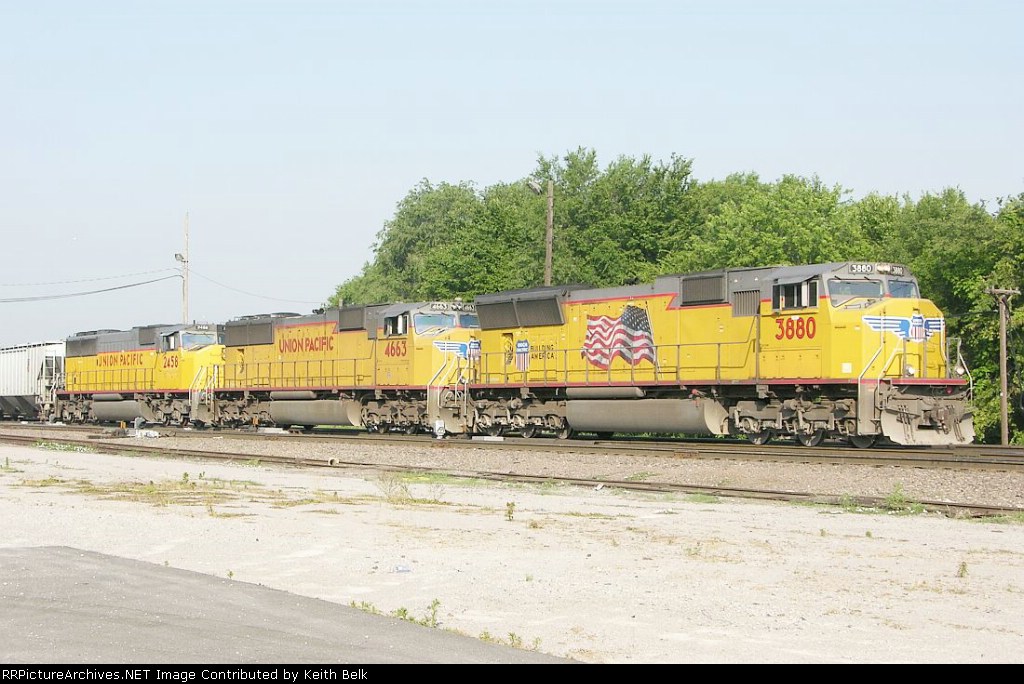 UP 3880 with 4663 and 2458